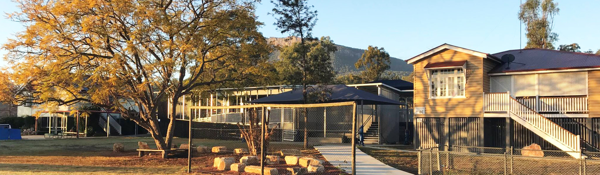Maroon State School